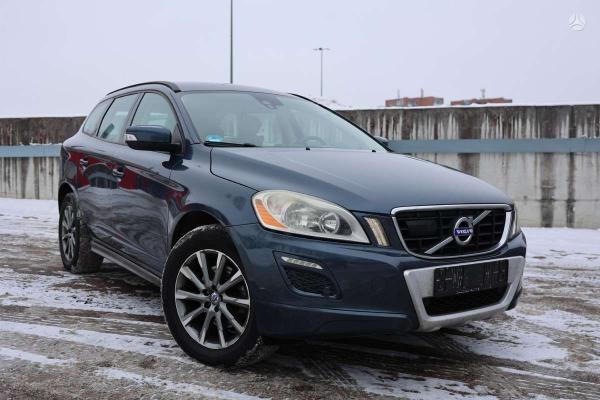 Grey Volvo XC60 2009 in Alytus, with an engine capacity of 2.40 L and mileage of 295 thousand km for 5950 €, photo 2 on AUTOMOTO.COM.LV