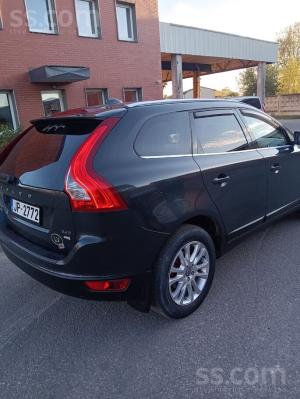Pelēks Volvo XC60 2009 Jelgava, ar dzinēja tilpumu 2.40 L un nobraukumu 355 tūkst. km par 6500 €, foto 4 vietnē AUTOMOTO.COM.LV