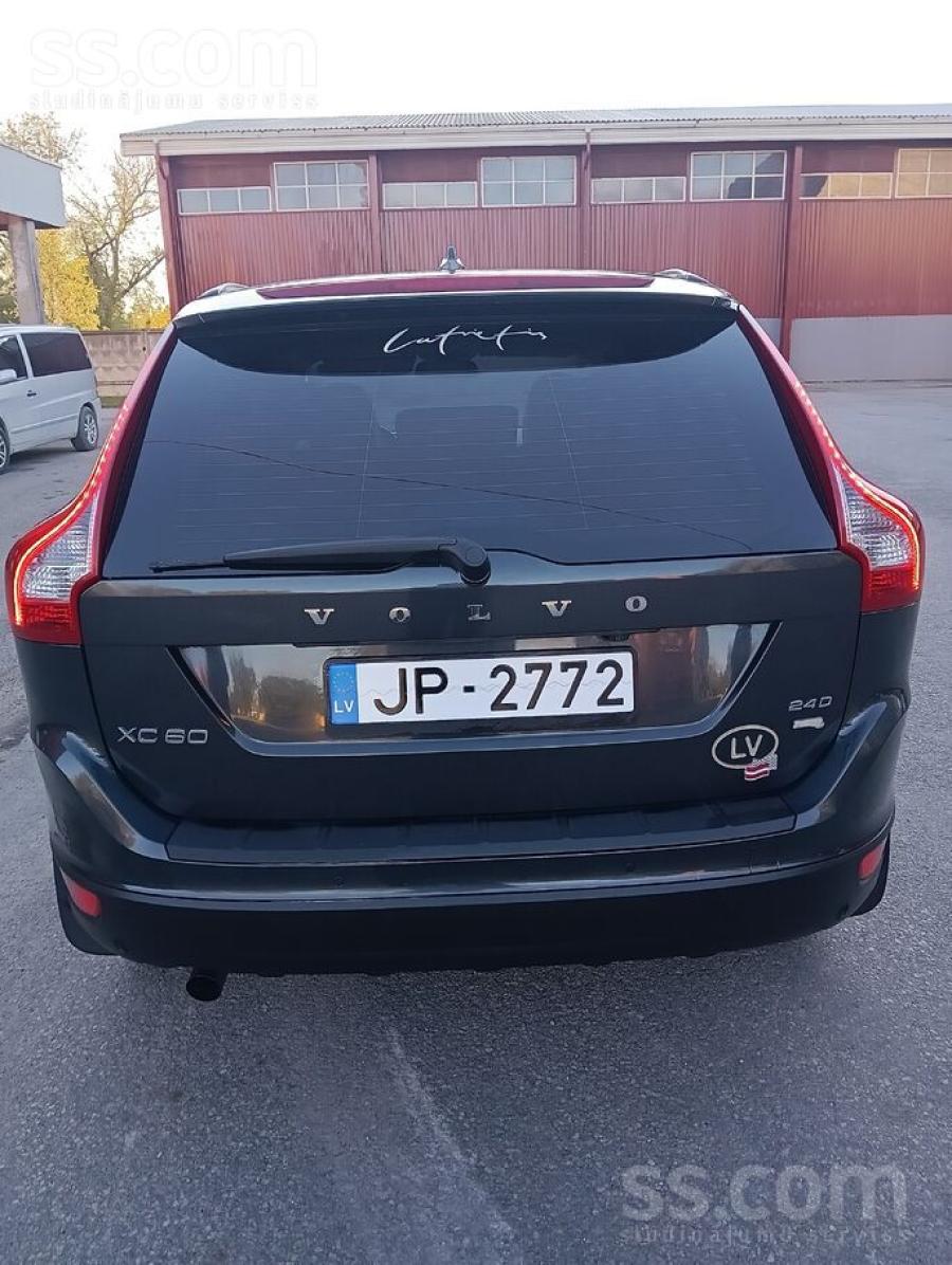 Pelēks Volvo XC60 2009 Jelgava, ar dzinēja tilpumu 2.40 L un nobraukumu 355 tūkst. km par 6500 €, foto 5 vietnē AUTOMOTO.COM.LV