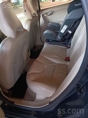 Pelēks Volvo XC60 2009 Jelgava, ar dzinēja tilpumu 2.40 L un nobraukumu 355 tūkst. km par 6500 €, foto 10 vietnē AUTOMOTO.COM.LV