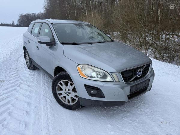 Pelēks Volvo XC60 2009 Ukmergė, ar dzinēja tilpumu 2.40 L un nobraukumu 448 tūkst. km par 7000 €, foto 2 vietnē AUTOMOTO.COM.LV