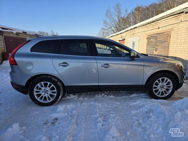 Pelēks Volvo XC60 2009 Naujoji Akmenė, ar dzinēja tilpumu 2.40 L un nobraukumu 298 tūkst. km par 7000 €, foto 3 vietnē AUTOMOTO.COM.LV