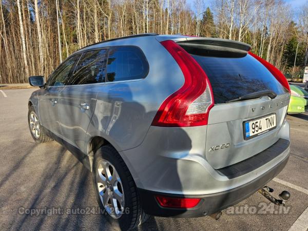 Grey Volvo XC60 2009 in Tallinn, with an engine capacity of 2.40 L and mileage of 303 thousand km for 7499 €, photo 4 on AUTOMOTO.COM.LV