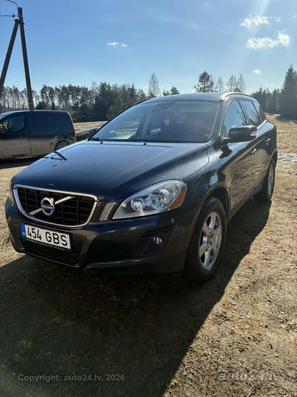 Grey Volvo XC60 2009 in Tallinn, with an engine capacity of 2.40 L and mileage of 370 thousand km for 5800 €, photo 1 on AUTOMOTO.COM.LV