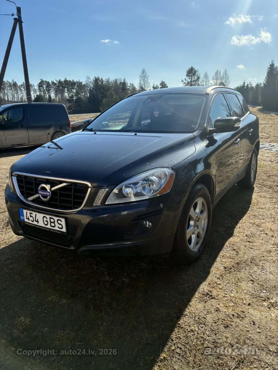 Grey Volvo XC60 2009 in Tallinn, with an engine capacity of 2.40 L and mileage of 370 thousand km for 5800 €, photo 1 on AUTOMOTO.COM.LV