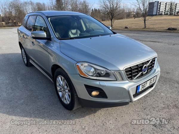 Grey Volvo XC60 2009 in Rapla, with an engine capacity of 2.40 L and mileage of 382 thousand km for 5900 €, photo 2 on AUTOMOTO.COM.LV