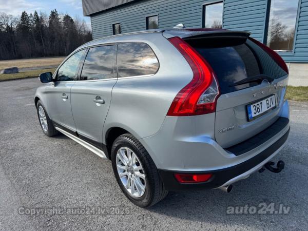 Grey Volvo XC60 2009 in Rapla, with an engine capacity of 2.40 L and mileage of 382 thousand km for 5900 €, photo 5 on AUTOMOTO.COM.LV