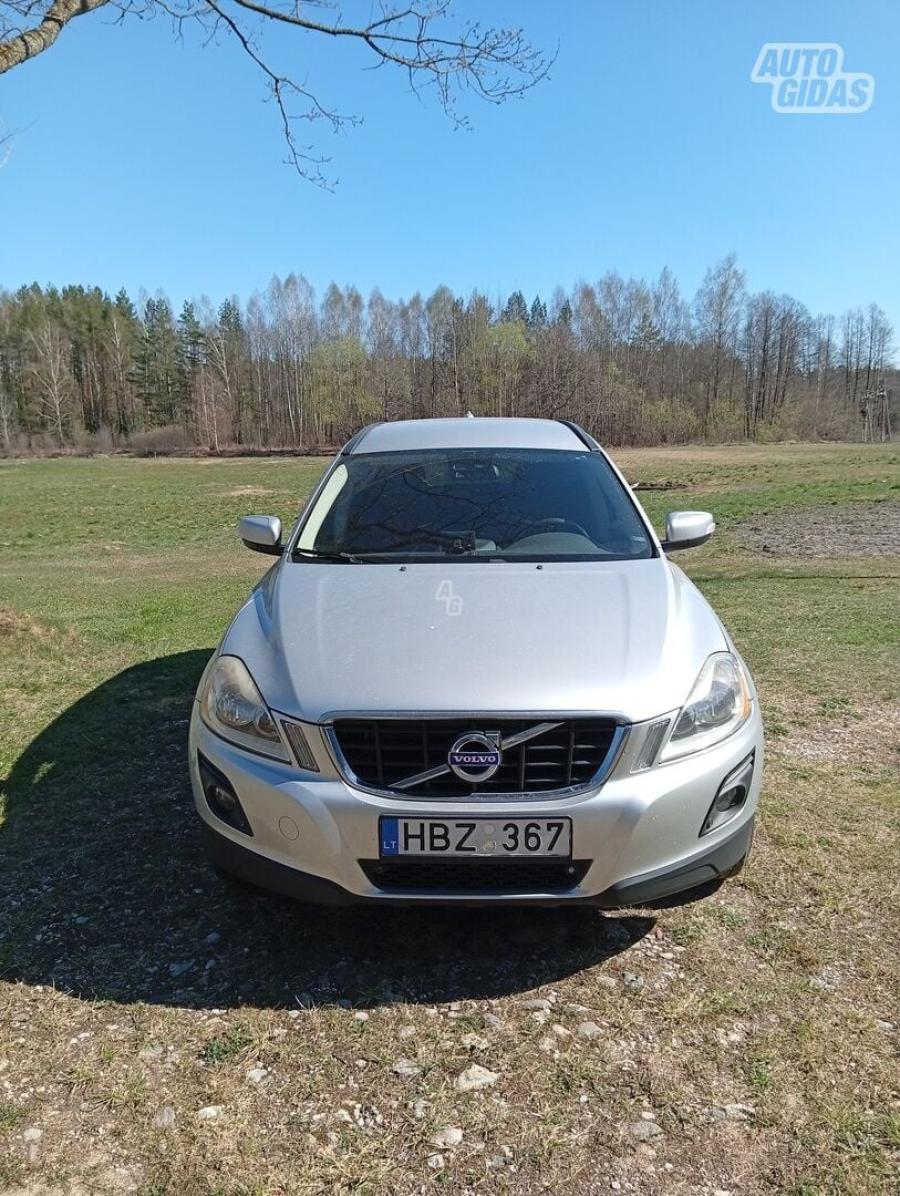 Pelēks Volvo XC60 2009 Kazlų Rūda, ar dzinēja tilpumu 2.40 L un nobraukumu 400 tūkst. km par 4800 €, foto 1 vietnē AUTOMOTO.COM.LV