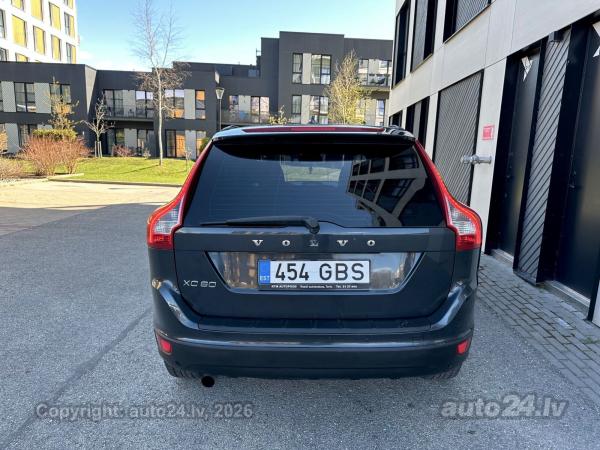 Grey Volvo XC60 2009 in Tartu, with an engine capacity of 2.40 L and mileage of 370 thousand km for 5799 €, photo 8 on AUTOMOTO.COM.LV