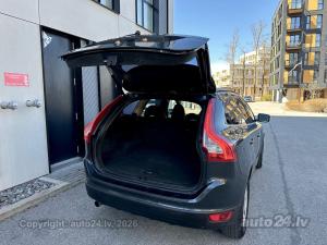 Pelēks Volvo XC60 2009 Tartu, ar dzinēja tilpumu 2.40 L un nobraukumu 370 tūkst. km par 5799 €, foto 16 vietnē AUTOMOTO.COM.LV