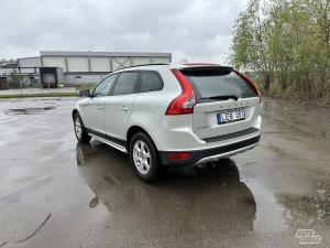 Grey Volvo XC60 2009 in Kaunas, with an engine capacity of 2.40 L and mileage of 383 thousand km for 5750 €, photo 5 on AUTOMOTO.COM.LV
