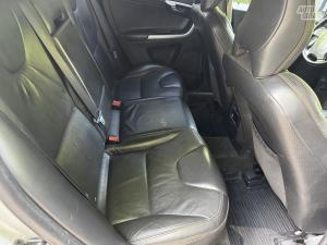 Grey Volvo XC60 2009 in Siauliai, with an engine capacity of 2.40 L and mileage of 332 thousand km for 5850 €, photo 14 on AUTOMOTO.COM.LV
