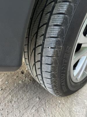 Grey Volvo XC60 2009 in Siauliai, with an engine capacity of 2.40 L and mileage of 332 thousand km for 5850 €, photo 15 on AUTOMOTO.COM.LV