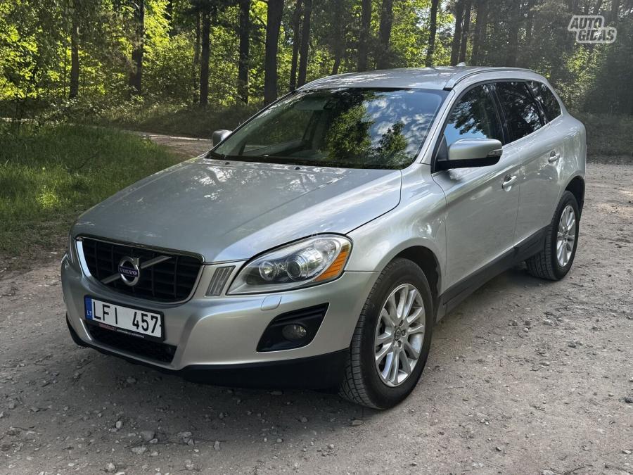 Grey Volvo XC60 2009 in Siauliai, with an engine capacity of 2.40 L and mileage of 332 thousand km for 5850 €, photo 17 on AUTOMOTO.COM.LV