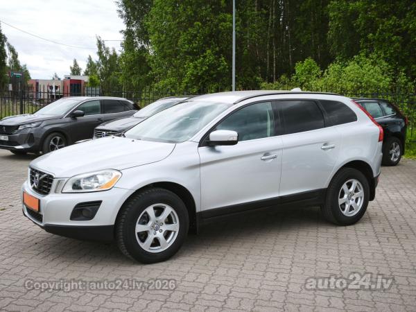 Pelēks Volvo XC60 2009 Tartu, ar dzinēja tilpumu 2.40 L un nobraukumu 219 tūkst. km par 9490 €, foto 1 vietnē AUTOMOTO.COM.LV