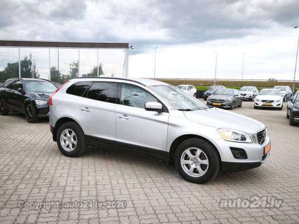 Pelēks Volvo XC60 2009 Tartu, ar dzinēja tilpumu 2.40 L un nobraukumu 219 tūkst. km par 9490 €, foto 6 vietnē AUTOMOTO.COM.LV