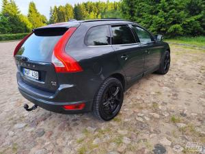 Grey Volvo XC60 2009 in Telschi, with an engine capacity of 2.40 L and mileage of 308 thousand km for 4750 €, photo 6 on AUTOMOTO.COM.LV