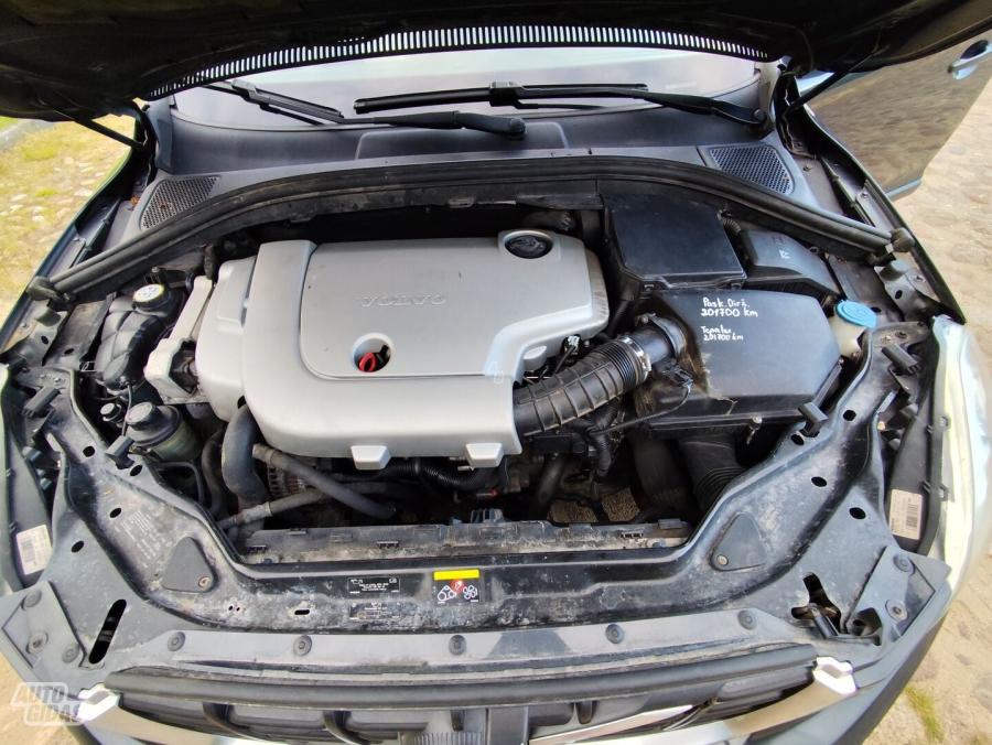 Grey Volvo XC60 2009 in Telschi, with an engine capacity of 2.40 L and mileage of 308 thousand km for 4750 €, photo 17 on AUTOMOTO.COM.LV