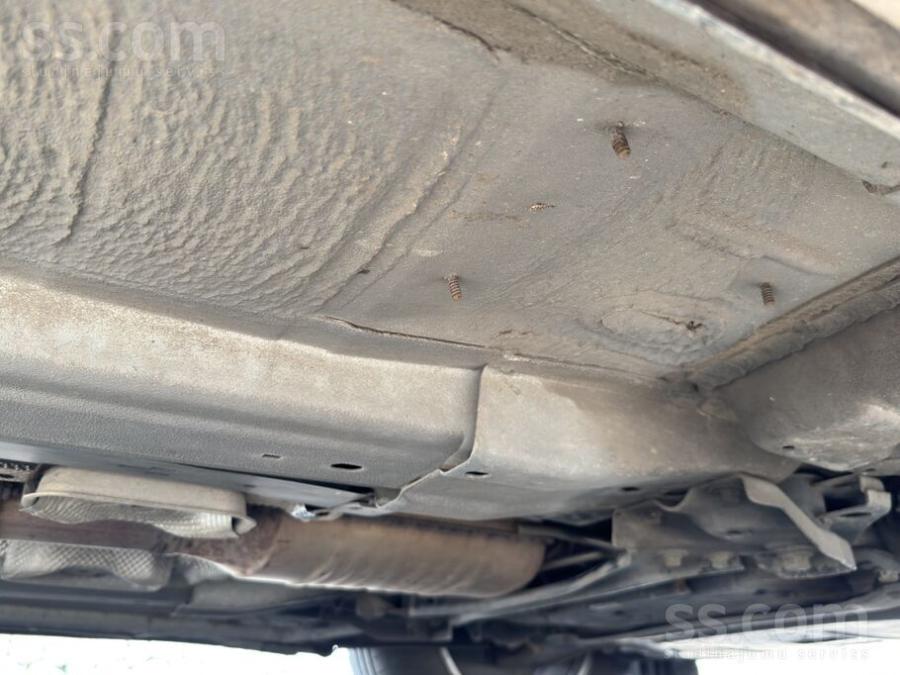 Серый Вольво ХС60 2009 в Резекне, объемом двигателя 2.40 л и пробегом 302 тыс. км за 7950 €, фото 20 на AUTOMOTO.COM.LV