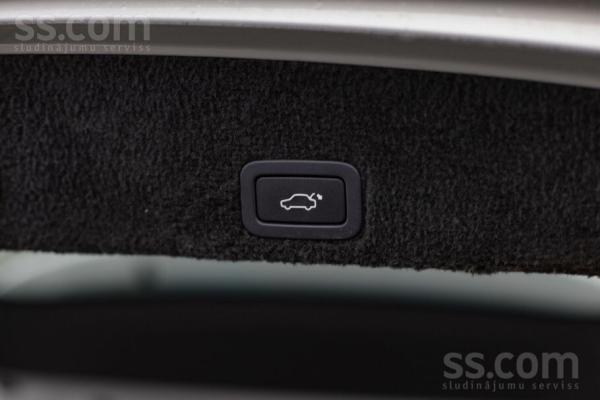 Серый Вольво ХС60 2009 в Рига, объемом двигателя 2.40 л и пробегом 238 тыс. км за 6790 €, фото 10 на AUTOMOTO.COM.LV