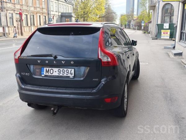 Grey Volvo XC60 2009 in Riga, with an engine capacity of 2.40 L and mileage of 390 thousand km for 4500 €, photo 3 on AUTOMOTO.COM.LV
