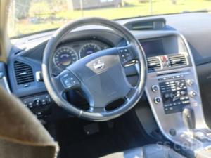 Grey Volvo XC60 2009 in Riga, with an engine capacity of 2.40 L and mileage of 390 thousand km for 4500 €, photo 16 on AUTOMOTO.COM.LV