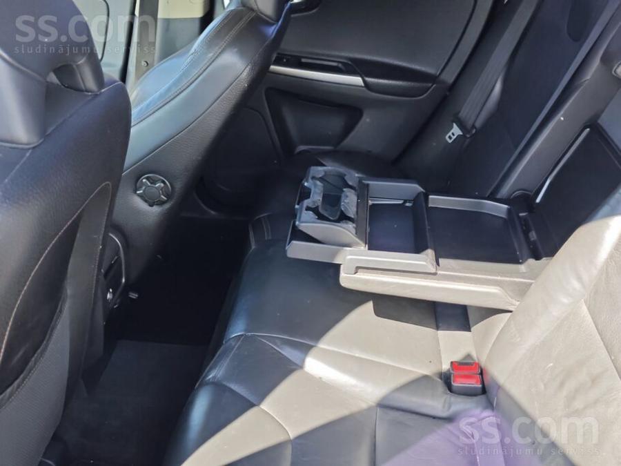 Grey Volvo XC60 2009 in Riga, with an engine capacity of 2.40 L and mileage of 390 thousand km for 4500 €, photo 17 on AUTOMOTO.COM.LV