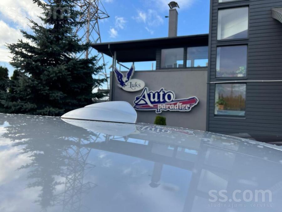 Grey Volvo XC60 2009 in Talsi, with an engine capacity of 2.40 L and mileage of 251 thousand km for 9770 €, photo 17 on AUTOMOTO.COM.LV