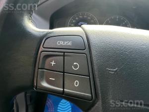 Grey Volvo XC60 2009 in Talsi, with an engine capacity of 2.40 L and mileage of 251 thousand km for 9770 €, photo 22 on AUTOMOTO.COM.LV