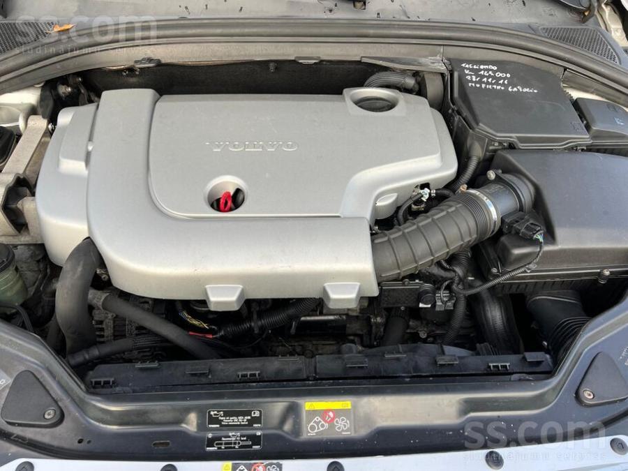 Grey Volvo XC60 2009 in Talsi, with an engine capacity of 2.40 L and mileage of 251 thousand km for 9770 €, photo 24 on AUTOMOTO.COM.LV