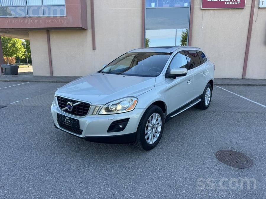 Pelēks Volvo XC60 2009 Jelgava, ar dzinēja tilpumu 2.40 L un nobraukumu 0 tūkst. km par 8750 €, foto 1 vietnē AUTOMOTO.COM.LV