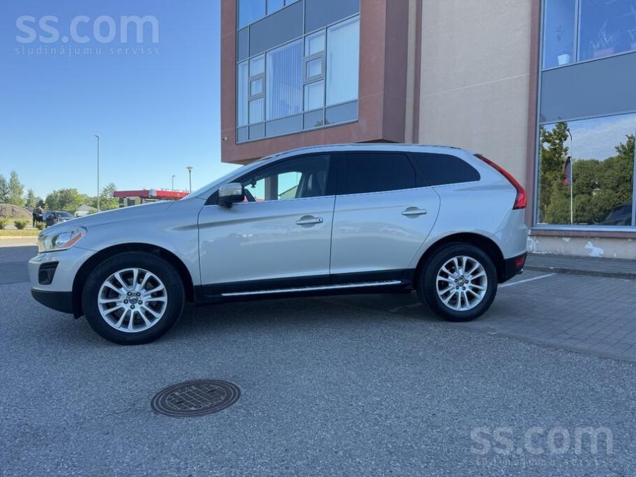 Pelēks Volvo XC60 2009 Jelgava, ar dzinēja tilpumu 2.40 L un nobraukumu 0 tūkst. km par 8750 €, foto 5 vietnē AUTOMOTO.COM.LV