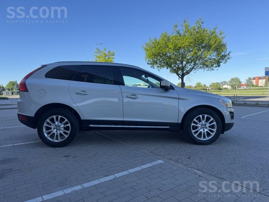 Pelēks Volvo XC60 2009 Jelgava, ar dzinēja tilpumu 2.40 L un nobraukumu 0 tūkst. km par 8750 €, foto 6 vietnē AUTOMOTO.COM.LV
