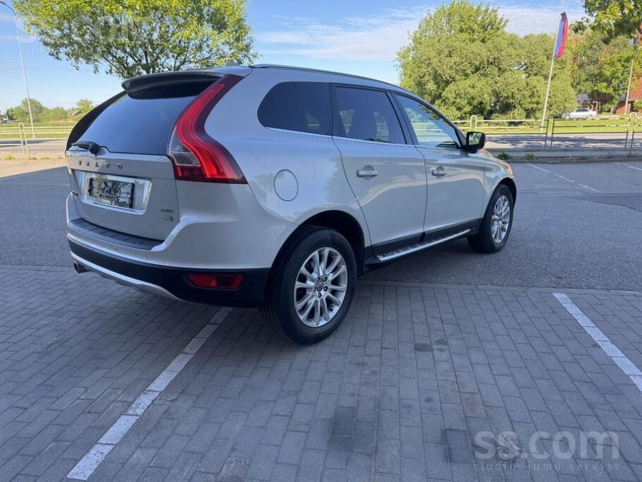 Pelēks Volvo XC60 2009 Jelgava, ar dzinēja tilpumu 2.40 L un nobraukumu 0 tūkst. km par 8750 €, foto 7 vietnē AUTOMOTO.COM.LV