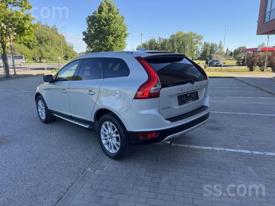 Pelēks Volvo XC60 2009 Jelgava, ar dzinēja tilpumu 2.40 L un nobraukumu 0 tūkst. km par 8750 €, foto 9 vietnē AUTOMOTO.COM.LV