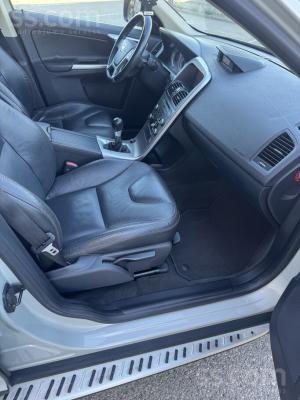 Pelēks Volvo XC60 2009 Jelgava, ar dzinēja tilpumu 2.40 L un nobraukumu 0 tūkst. km par 8750 €, foto 14 vietnē AUTOMOTO.COM.LV