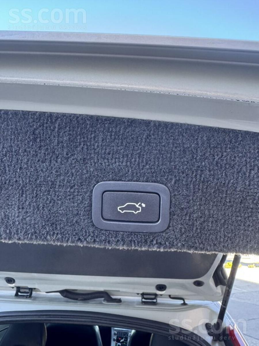 Pelēks Volvo XC60 2009 Jelgava, ar dzinēja tilpumu 2.40 L un nobraukumu 0 tūkst. km par 8750 €, foto 19 vietnē AUTOMOTO.COM.LV