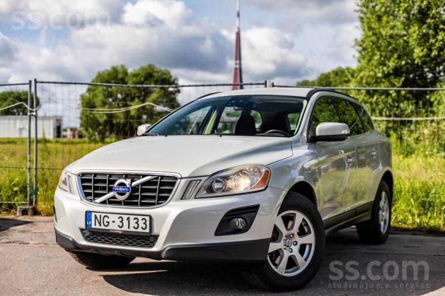 Grey Volvo XC60 2009 in Riga, with an engine capacity of 2.40 L and mileage of 241 thousand km for 6990 €, photo 1 on AUTOMOTO.COM.LV
