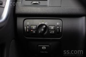 Grey Volvo XC60 2009 in Riga, with an engine capacity of 2.40 L and mileage of 241 thousand km for 6990 €, photo 16 on AUTOMOTO.COM.LV