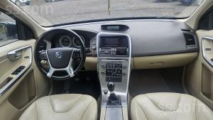 Grey Volvo XC60 2009 in Riga, with an engine capacity of 2.40 L and mileage of 251 thousand km for 6500 €, photo 8 on AUTOMOTO.COM.LV