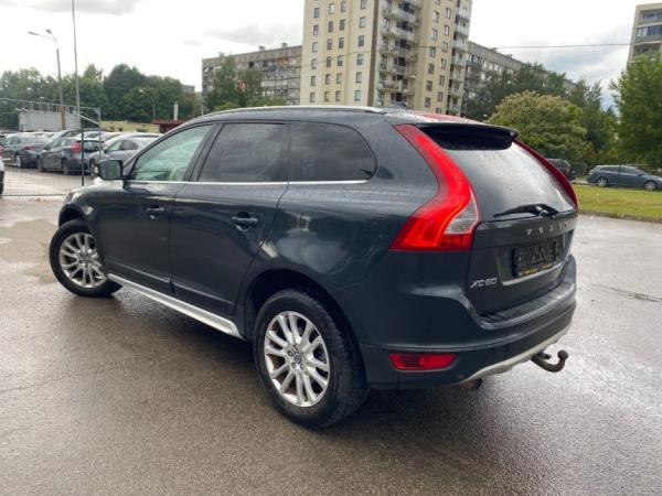 Pelēks Volvo XC60 2009 Rīga, ar dzinēja tilpumu 2.40 L un nobraukumu 287 tūkst. km par 8950 €, foto 2 vietnē AUTOMOTO.COM.LV