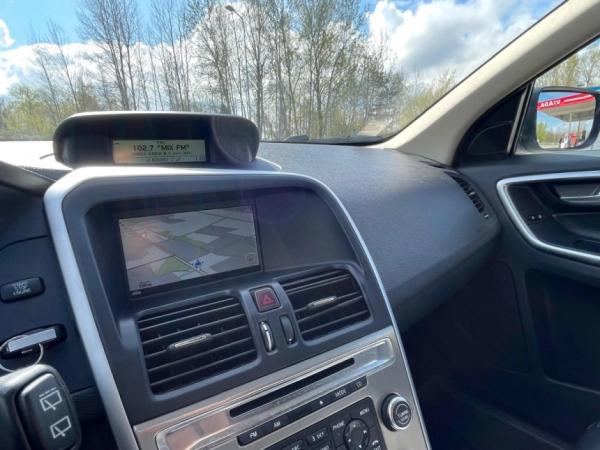 Pelēks Volvo XC60 2009 Rīga, ar dzinēja tilpumu 2.40 L un nobraukumu 0 tūkst. km par 8300 €, foto 10 vietnē AUTOMOTO.COM.LV