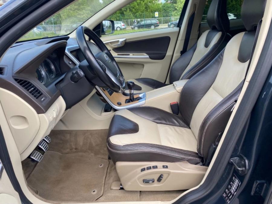 Pelēks Volvo XC60 2009 Rīga, ar dzinēja tilpumu 2.40 L un nobraukumu 265 tūkst. km par 9650 €, foto 9 vietnē AUTOMOTO.COM.LV