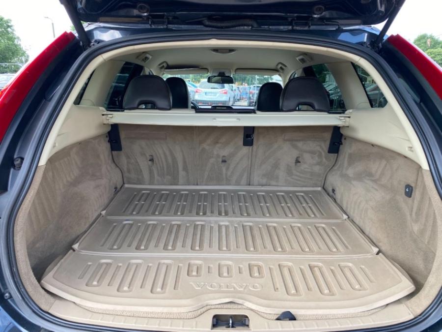 Pelēks Volvo XC60 2009 Rīga, ar dzinēja tilpumu 2.40 L un nobraukumu 265 tūkst. km par 9650 €, foto 17 vietnē AUTOMOTO.COM.LV