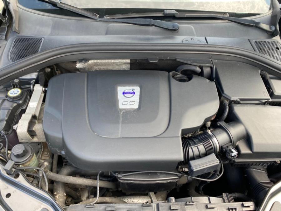 Pelēks Volvo XC60 2009 Rīga, ar dzinēja tilpumu 2.40 L un nobraukumu 265 tūkst. km par 9650 €, foto 20 vietnē AUTOMOTO.COM.LV
