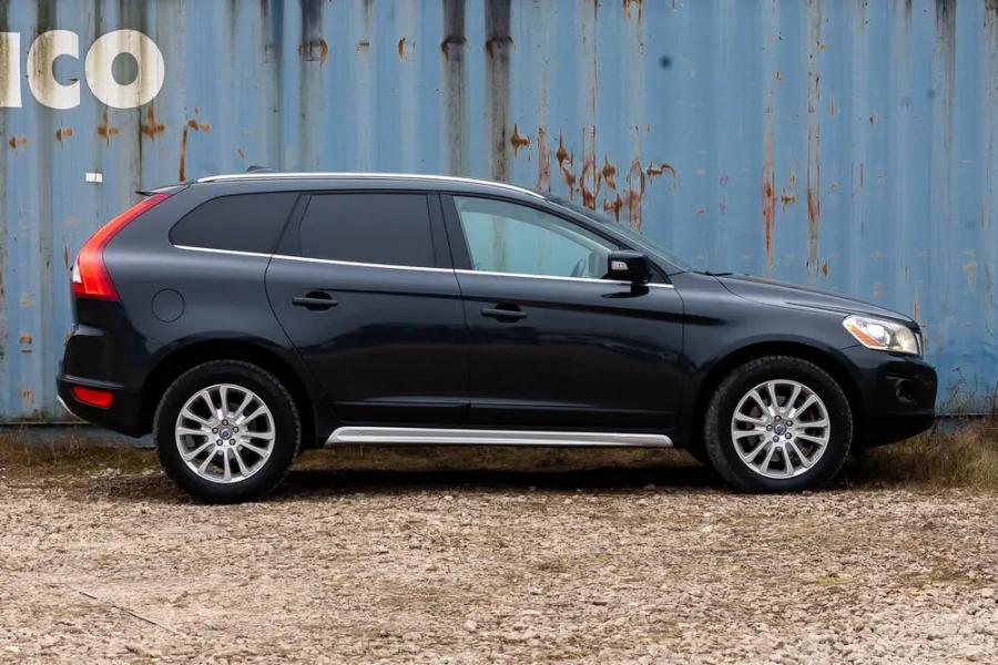 Pelēks Volvo XC60 2009 Rīga, ar dzinēja tilpumu 2.40 L un nobraukumu 360 tūkst. km par 7995 €, foto 3 vietnē AUTOMOTO.COM.LV