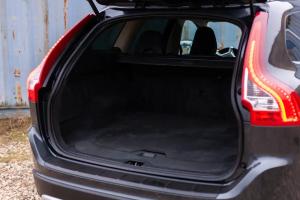 Pelēks Volvo XC60 2009 Rīga, ar dzinēja tilpumu 2.40 L un nobraukumu 360 tūkst. km par 7995 €, foto 8 vietnē AUTOMOTO.COM.LV