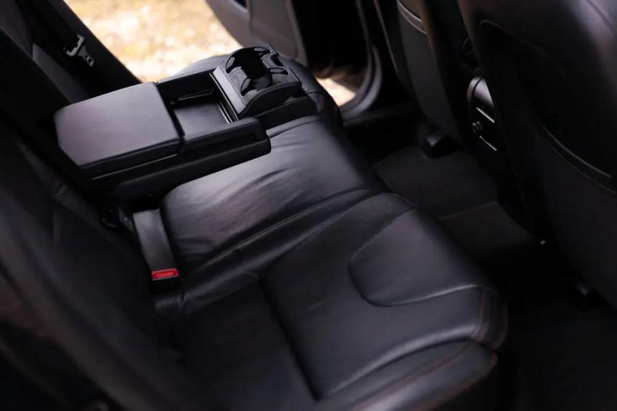Pelēks Volvo XC60 2009 Rīga, ar dzinēja tilpumu 2.40 L un nobraukumu 360 tūkst. km par 7995 €, foto 17 vietnē AUTOMOTO.COM.LV