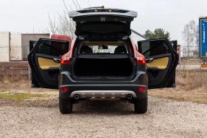 Pelēks Volvo XC60 2009 Rīga, ar dzinēja tilpumu 2.40 L un nobraukumu 249 tūkst. km par 8495 €, foto 6 vietnē AUTOMOTO.COM.LV
