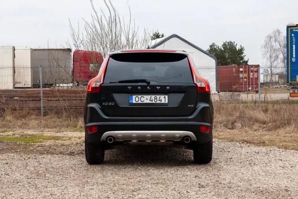 Pelēks Volvo XC60 2009 Rīga, ar dzinēja tilpumu 2.40 L un nobraukumu 249 tūkst. km par 8495 €, foto 6 vietnē AUTOMOTO.COM.LV
